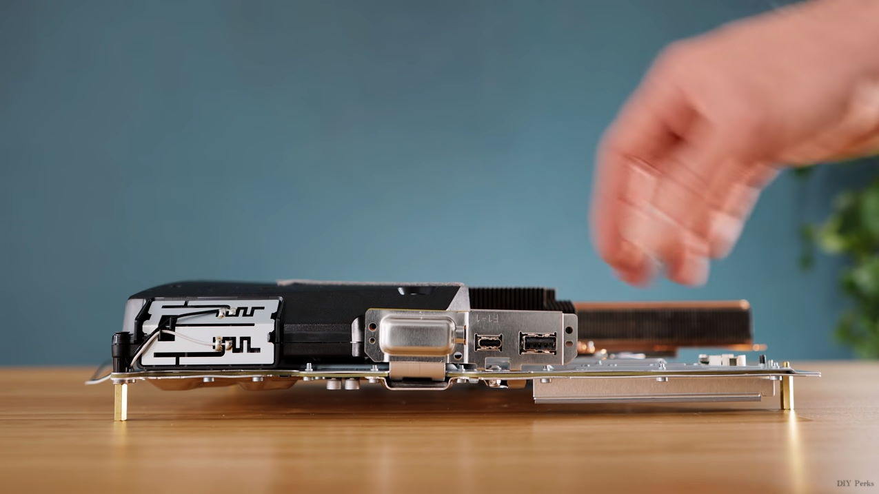 Classy Wood/Carbon Fiber PS5 Mod by DIYPerks - Wololo.net