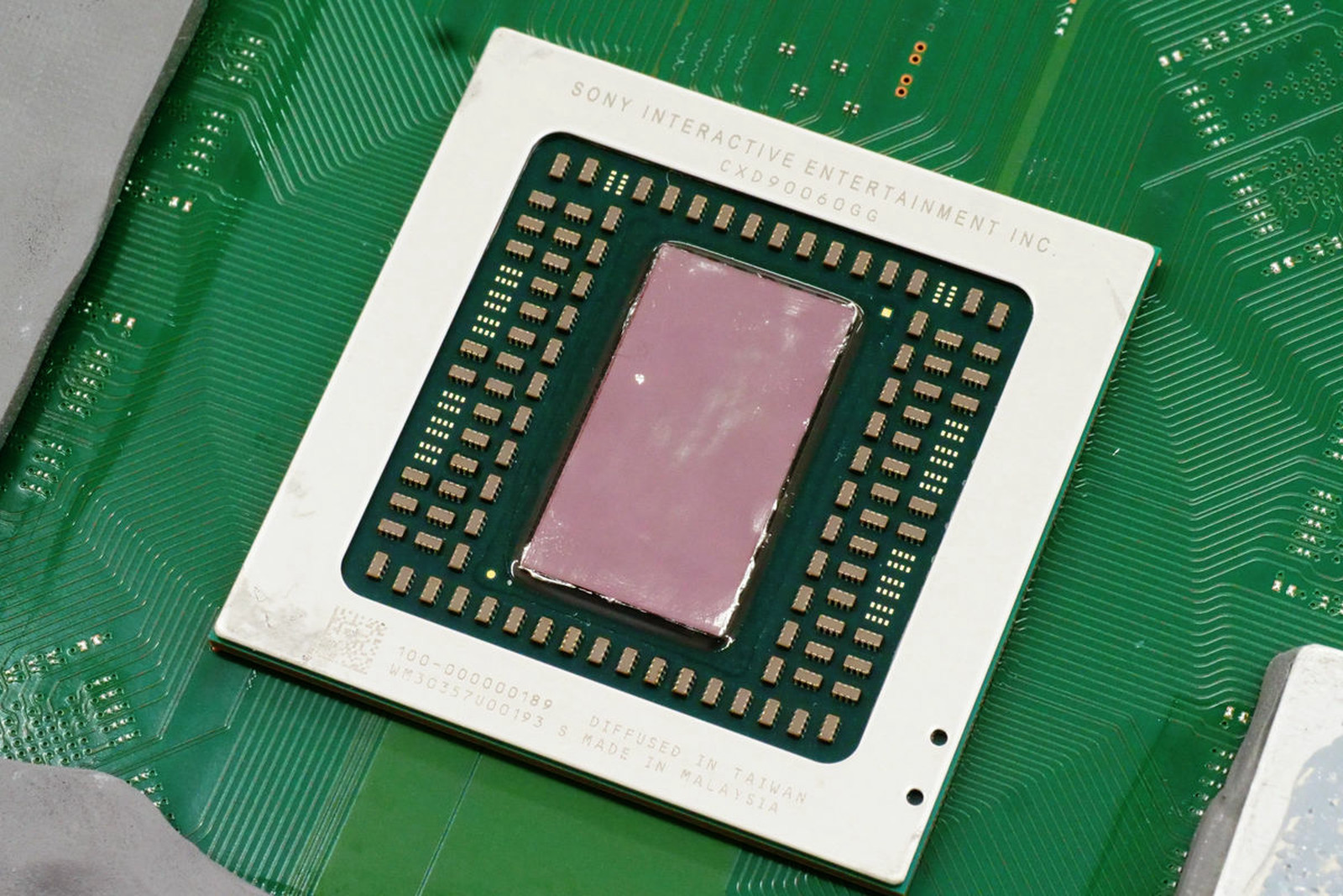 This Fault Injection Attack On AMD CPUs Could Be Super Relevant For A