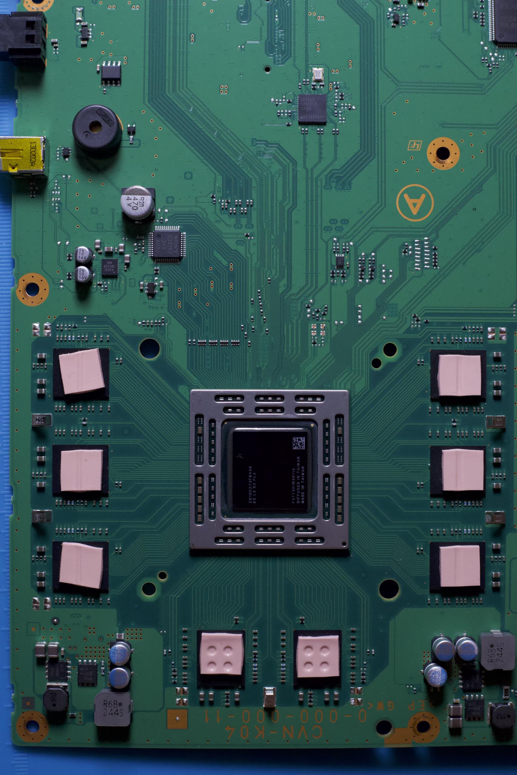 PS4: Zecoxao shares internal pictures of PS4 Devkit - Wololo.net