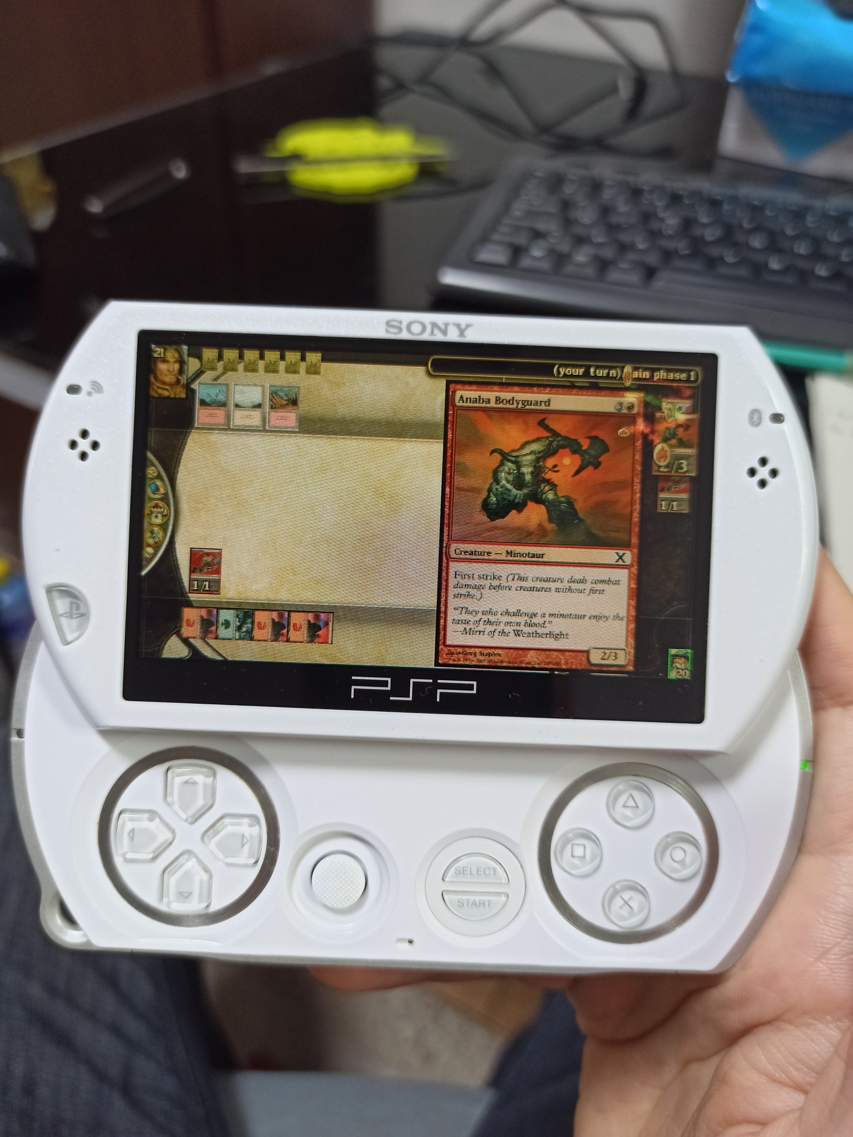 Revisiting the PSP Go, more than 10 years later... - Wololo.net