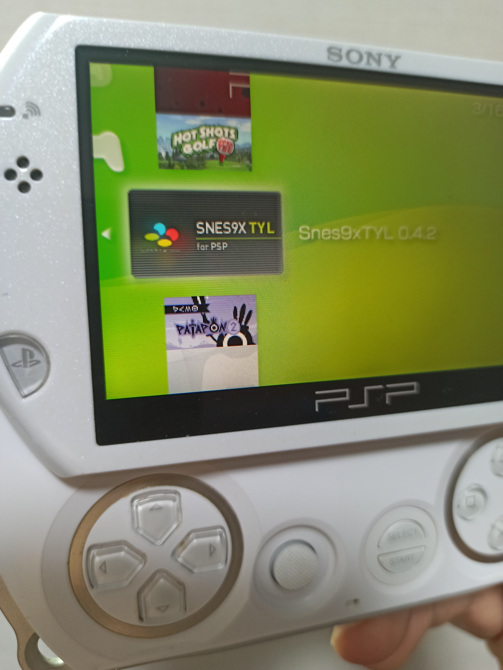Revisiting the PSP Go, more than 10 years later... - Wololo.net